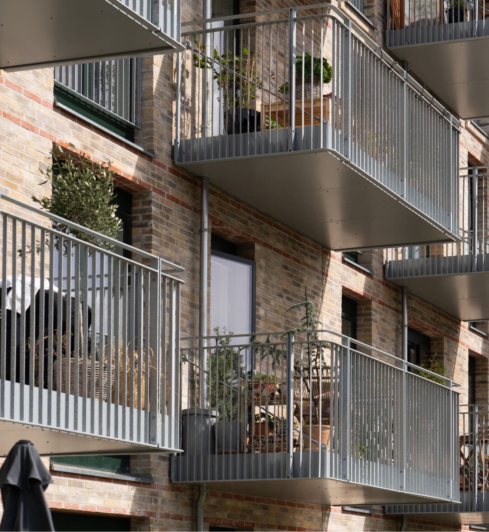 Specialfremstillede altaner i stål, alu og glas efter kundens ønsker